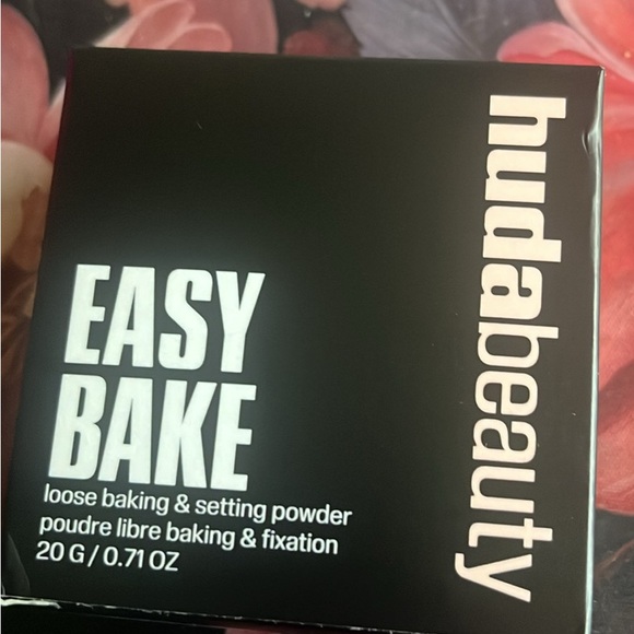 HUDA BEAUTY | Makeup | Huda Beauty Cherry Blossom Cake Setting Powder ...